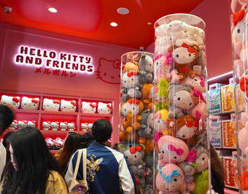 Hello Kitty and Friends Café officially opens at Melbourne Central ...